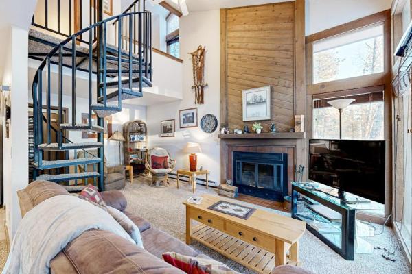 Cozy Mccall Condo With Deck And Wood Fireplace - McCall, ID