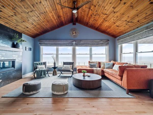 Lakefront Luxury - Kayaks - 4 Bedrooms - 3 Full Baths - Sleeps 8 - Avon, OH