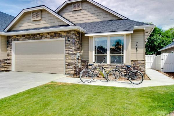 Sunglow Townhouse - Meridian, ID