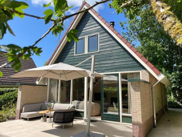 Cozy 6-guest Retreat With Fireplace - Alkmaar