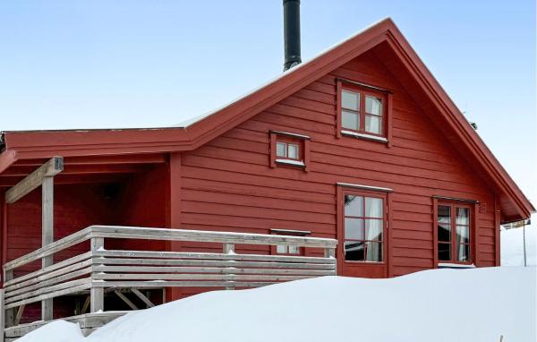 2 Bedroom Awesome Home In Lillehammer - Norway