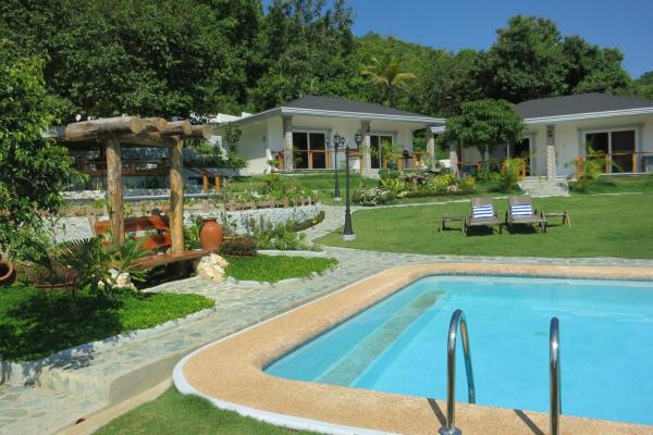 Garden Bungalows Resort - Larena