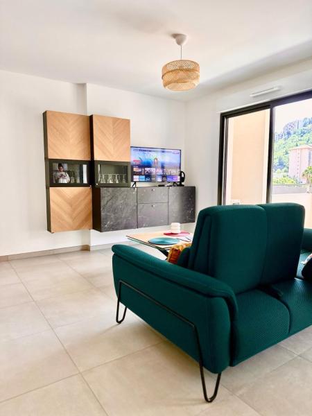 Beautiful Duplex 5 Minutes From Downtown - Brando