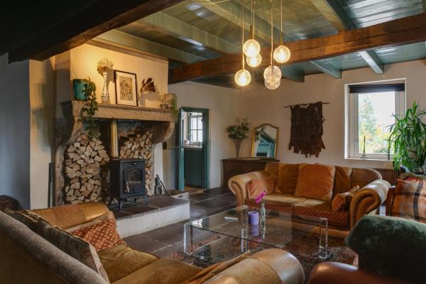 Bohemian Experience Wellness, Jacuzzi, Sauna, Bbq, Garden, Sleeps 14 - Utrecht