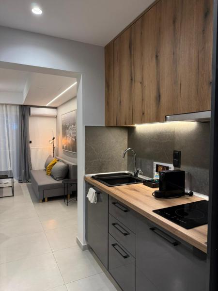 Room 8 - Salónica