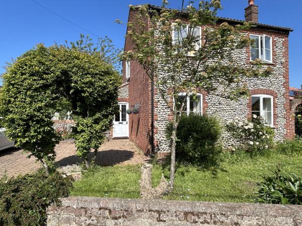 Halcyon House - Salthouse