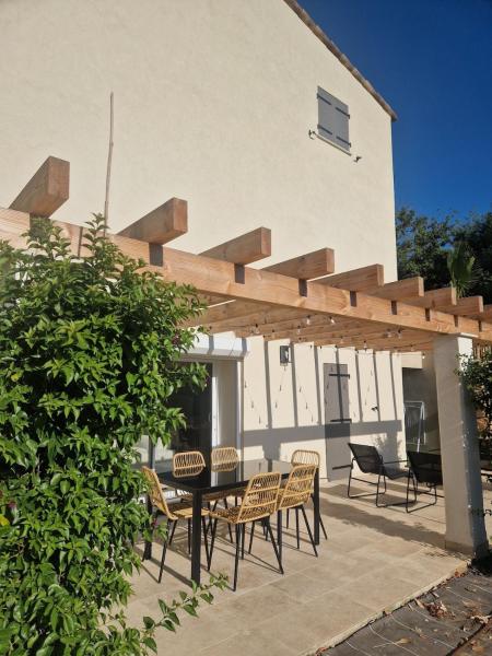Appartement 4 Personnes Avec Grande Terrasse, 1 Chambre Et 1 Coin Nuit - Roquebrune-sur-Argens