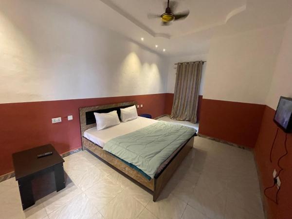 Fe Purple Gold Hotel - Abuja