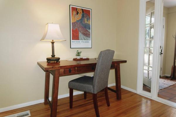 Walk To The Beach! The Moonlight Beach Bungalow - Encinitas, CA