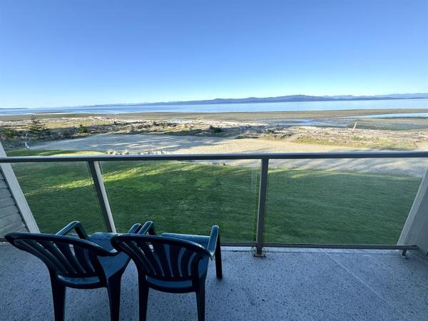 Oceanfront Studio With Loft - Amazing Views! - Vancouver Island