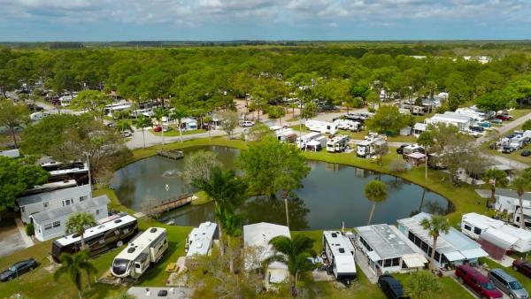 Road Runner Travel Resort - Fort Pierce, FL