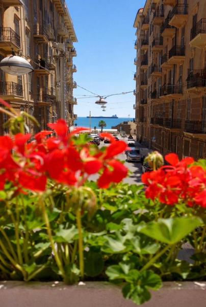 Luxury House 50m From The Sea, Near The Center - Spotorno