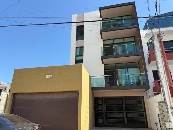 A Unas Calles De La Playa Con Balcon By Rentas - Mazatlan