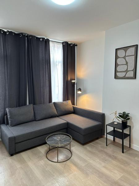 Modern Apt For 4 Near City Center - Asse