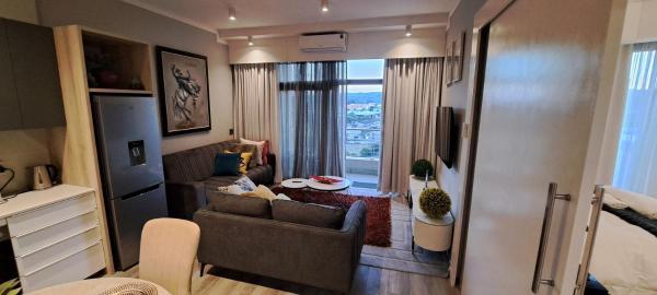 1009 The Capital Trilogy Menlyn Maine Pretoria - Pretoria