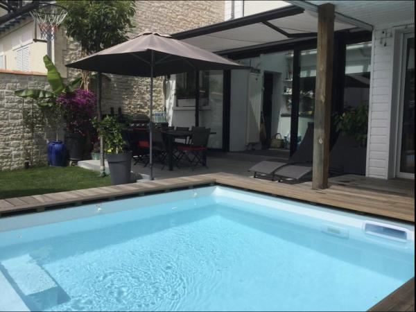 Maison Familiale Et Chaleureuse Avec Jardin Et Piscine Chauffée Centre Ville De La Rochelle 4 Vélos à Disposition - La Rochelle