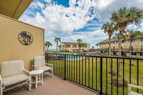 St Augustine Beachfront Condo With Ocean Views - Crescent Beach, FL