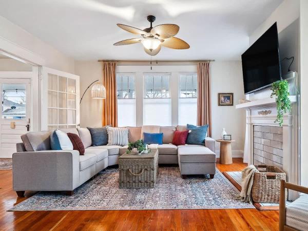 Roberson House Private Pool Walk To Dt Sleeps 12 - ワシントン, NC