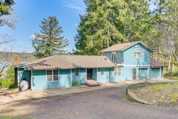 Private Beach, Stunning Views! Home On Oyster Bay! - Olympia, WA