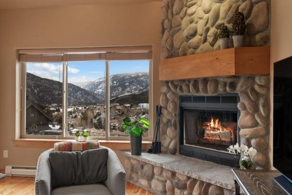 Big Sky Escape - Private Patio & Grill - Big Sky, MT