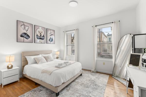 Entire Dream Home Near Nyc-free Parking & Backyard! - Hoboken, NJ