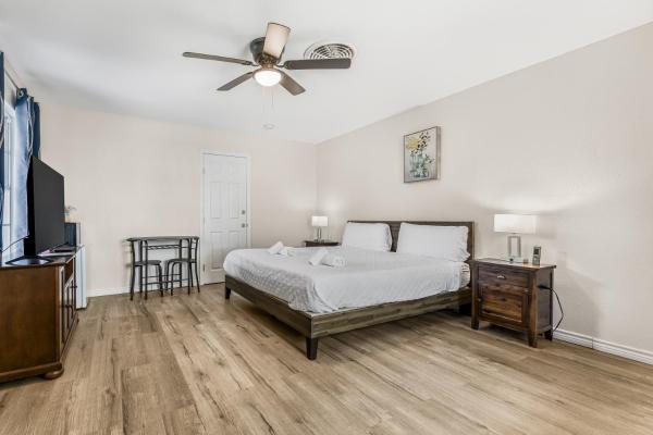 One Bedroom 1 Bath Private Entrance - North Padre Island, TX