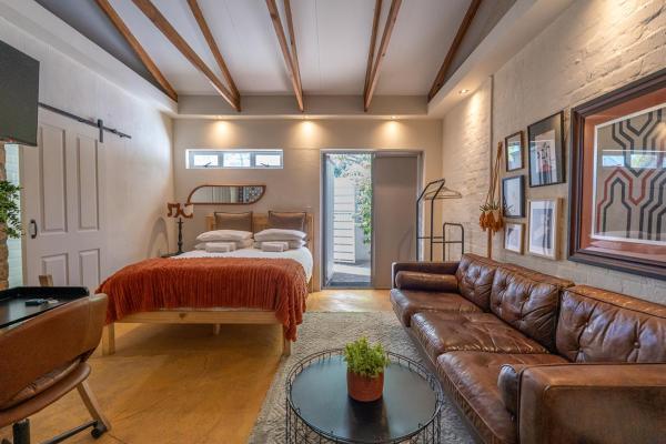 Bohemian Private Flat, Aircon, Secure Parking - Stellenbosch
