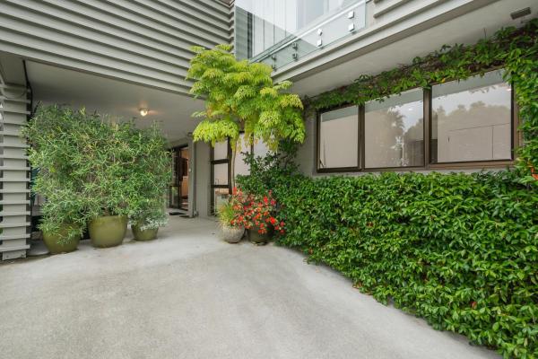 Whitby Garden Apartment - Mairangi Bay - Auckland