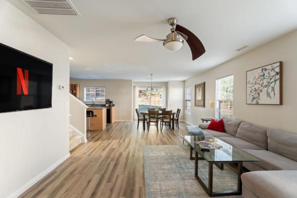 Modern 3br Durham Retreat Near Duke & Dt Sleeps 6 - Falls Lake State Recreation Area, Wake Forest