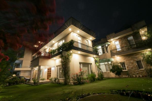 It City Luxe Homestay-secure & Comfortable Stay In Mohali - Sahibzada Ajit Singh Nagar