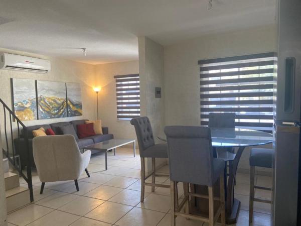 Casa Cerca Aeropuerto Hermosillo - Hermosillo