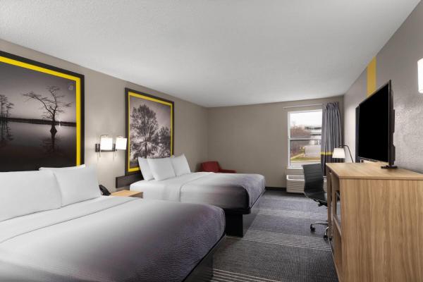 Super 8 By Wyndham Chattanooga East - Hamilton Place - Harrison, TN
