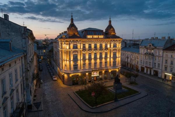 Modern Art Hotel - Lviv