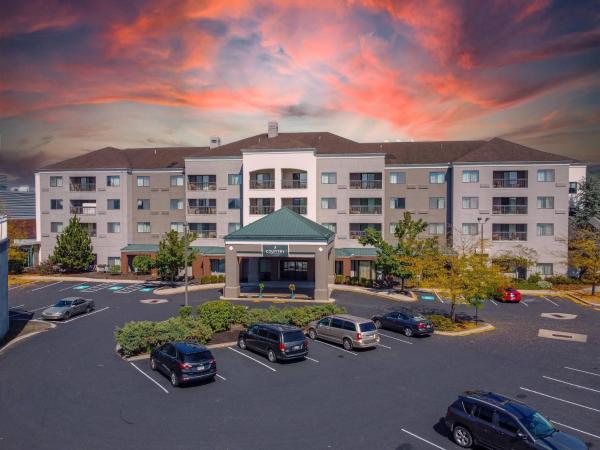 Country Inn & Suites By Radisson, Convention Center - Altoona, PA