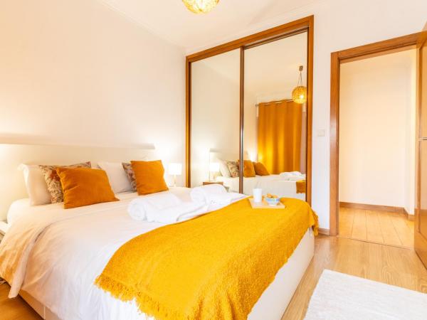 Bright 2br Family Apartment I Walk To Beach & Train - Oeiras