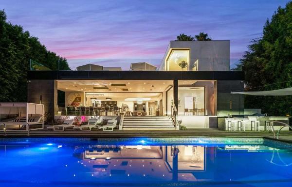 Villa Palm In Los Angeles - Santa Monica, CA