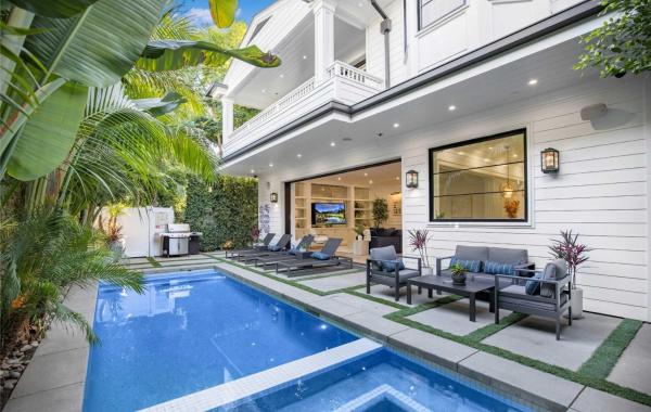 Villa Armonia In Los Angeles - Hollywood, CA