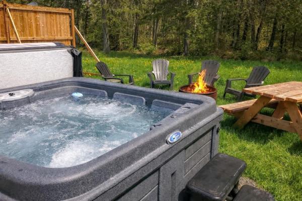 Nature Chalet With Private Spa & Firepit - Charlevoix Regional County Municipality