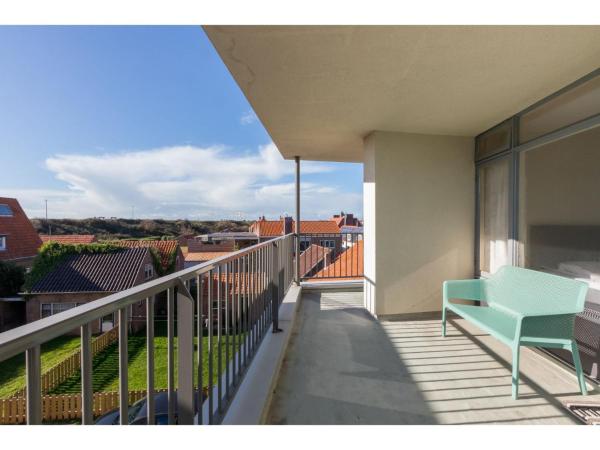 Romantic Coastal Retreat With Scenic Balcony - Domburg