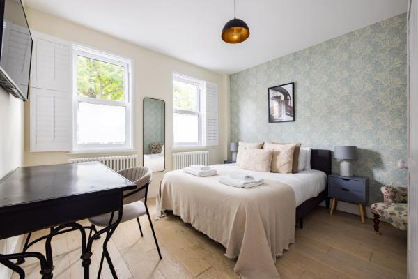 Exceptional 2 Bed Flat Near Dulwich Park - Beckenham