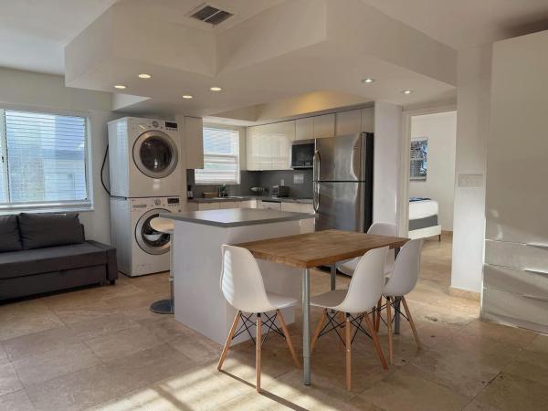 Bright 2br Coastal Suite Apt22 - Tamarac, FL