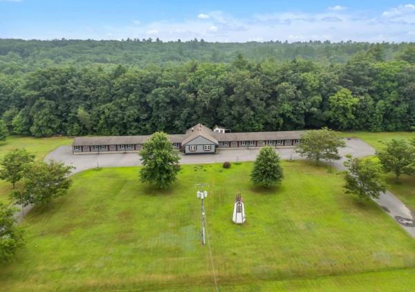 Windmill Motel Restaurant - Massachusetts