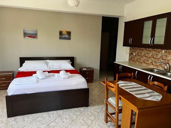 Andres Apartments - Kassiopi