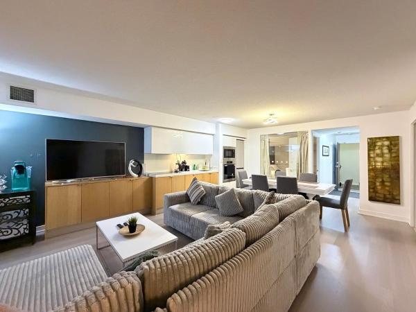 Spacious 2bdrms & 2baths With 4 Real Beds - Rogers Centre