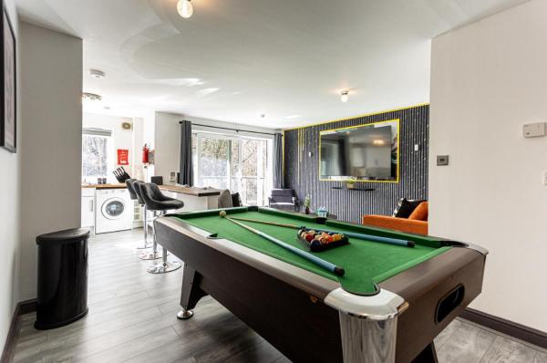 Cosy Cruise Cribs - Windsor - Stoke-on-Trent