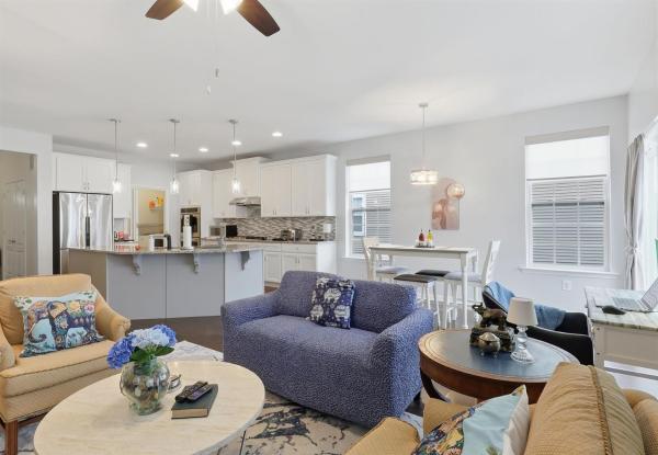 2br2ba Retreat Elevated Living A Professional Haven In Middletown, De - Delaware