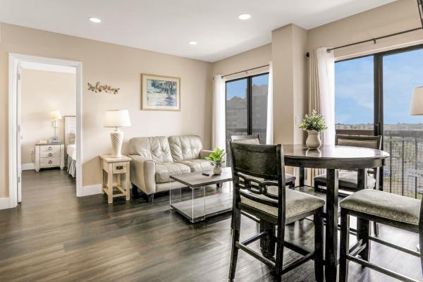 Modern & Bright Condo With A Balcony And Ac - Pool, Hot Tub, And Tennis Access - Orlando, FL