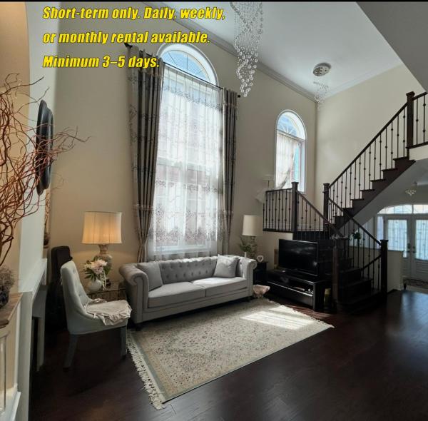 Modern Cozy Room In Vaughan - Vaughan