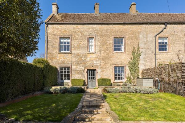 Grade Ii Listed Townhouse Garden Parking - Pass The Keys - Stow-on-the-Wold