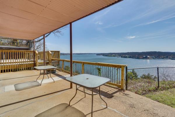 Poolside And Lakefront! Ozarks Home Base Near Strip - Lake Ozark, MO